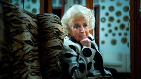 Señora Rius: "Hemos tenido siempre nuestra propia voluntad. Faltaría ...