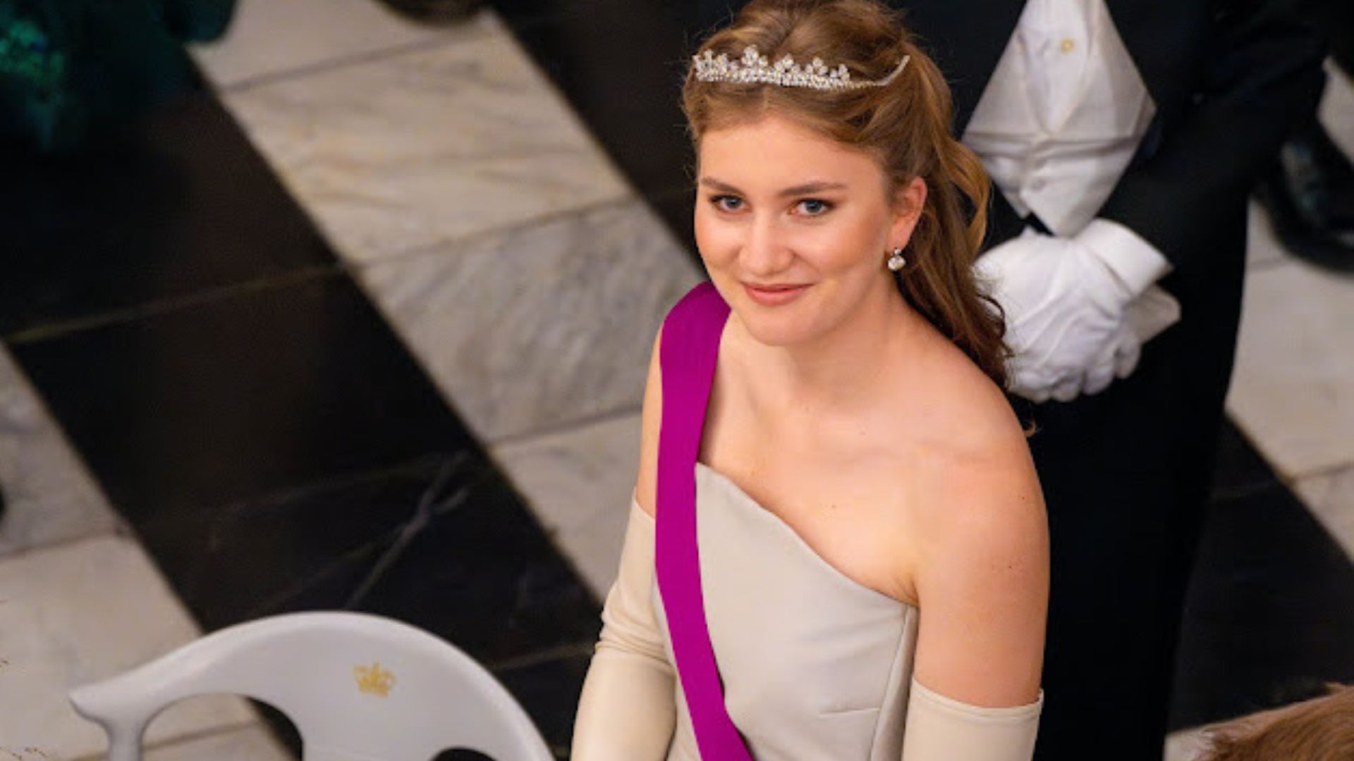 Así es Elisabeth de Bélgica, princesa ejemplar y futura reina belga - Artículo 14